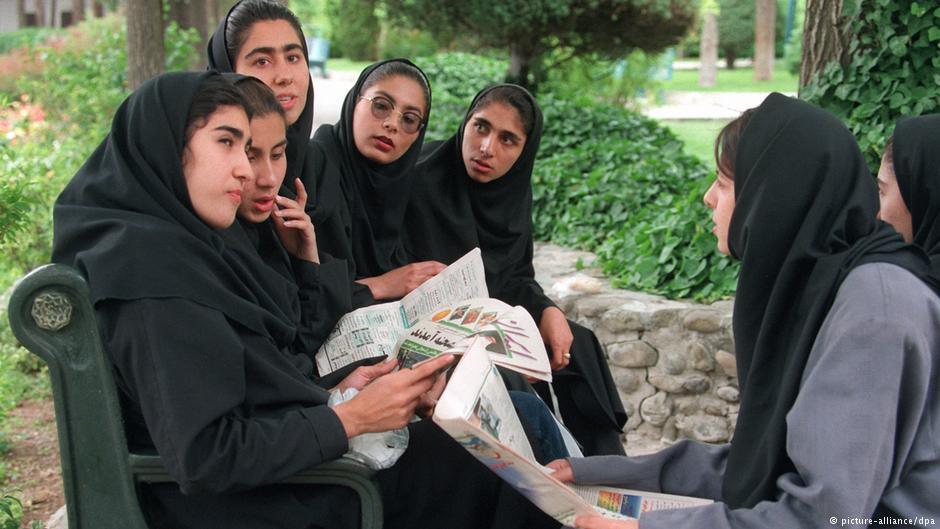 Women press ahead with change in Iran - Rights - Women talk online - DW.COM